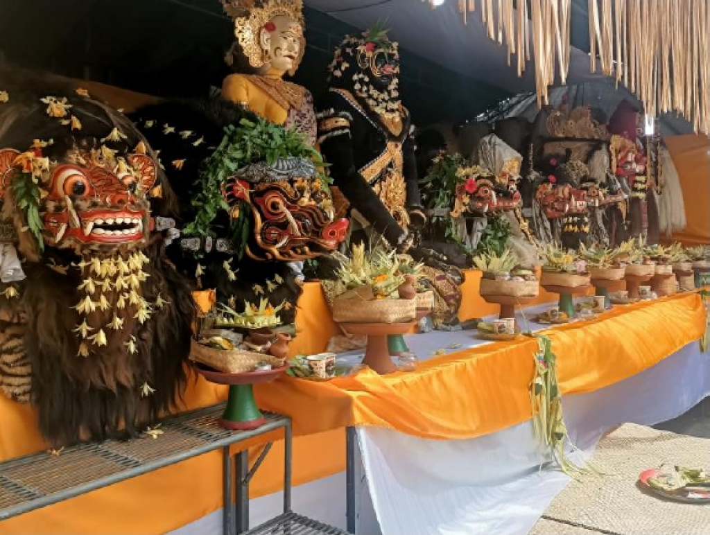 UPACARA NANGLUK MERANA | Darmasaba Badung